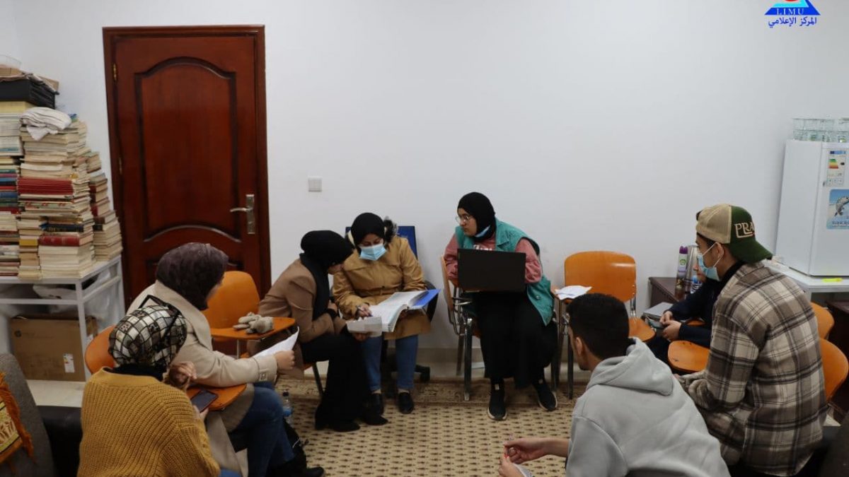 Students of the Faculty of Pharmacy at the University Library - Libyan ...